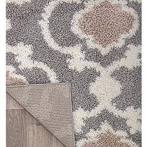 Cozy Moroccan Trellis Gray/Cream 5'3" x 7'3" Indoor Shag Area Rug
