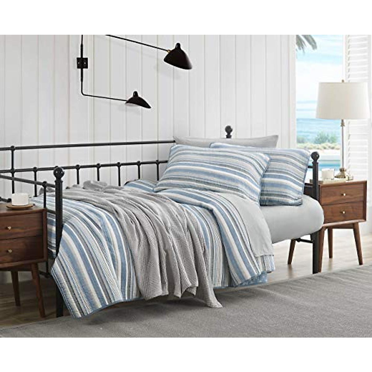 Nautica Quilt Set All Season Cotton Bedding with Matching Sham, Lightweight & Reversible, Queen, Jettison Grey/Blue/White