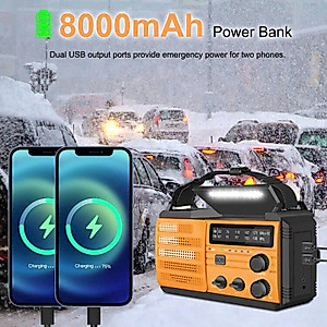 8000mAh Emergency Weather Radio, Solar Hand Crank Emergency Radio, AM/FM/NOAA Alert Weather Radio Power Bank, with SOS Alarm, Flashlight, Reading Lamp, Type-c Charging.