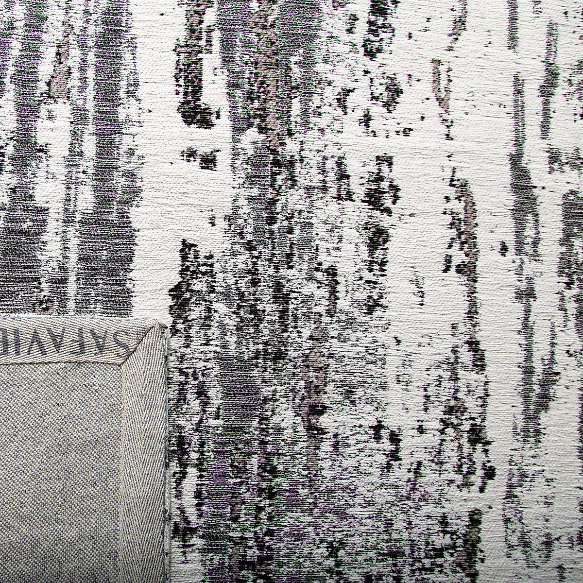 SAFAVIEH Classic Vintage Collection Area Rug - 8' x 10', Navy & Ivory, Abstract Design, Non-Shedding & Easy Care, Ideal for High Traffic Areas in Living Room, Bedroom (CLV702N)