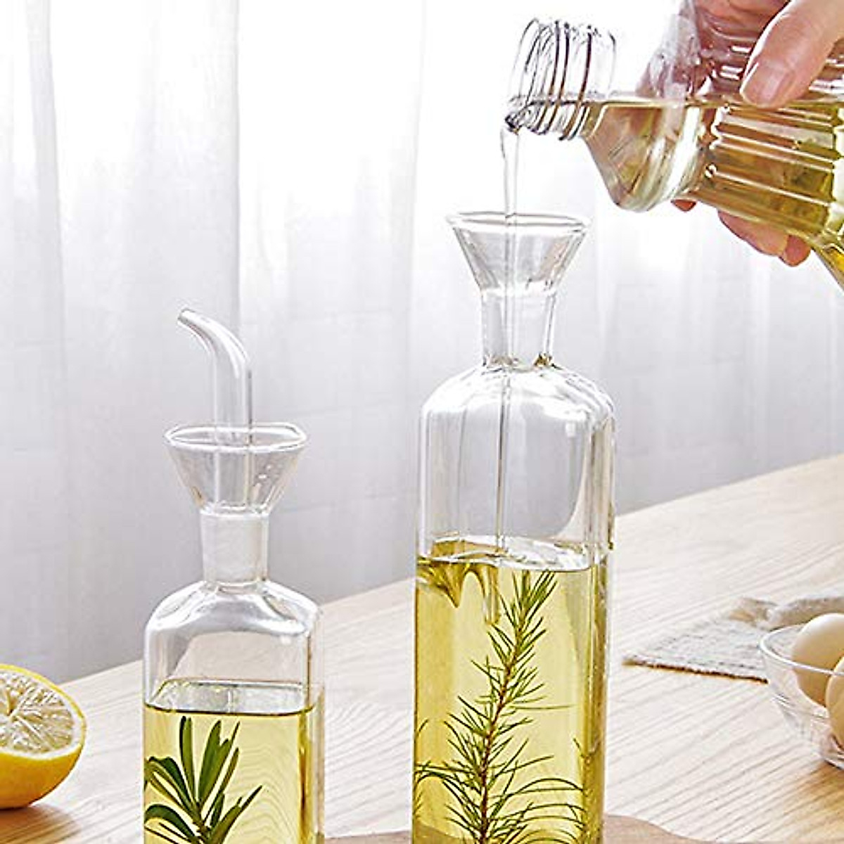 Oil Bottle Glass Olive Oil Dispenser Bottle Glass Cooking Oil Vinegar Measuring Dispenser With Spout for Kitchen and BBQ (500 ml/17 oz)