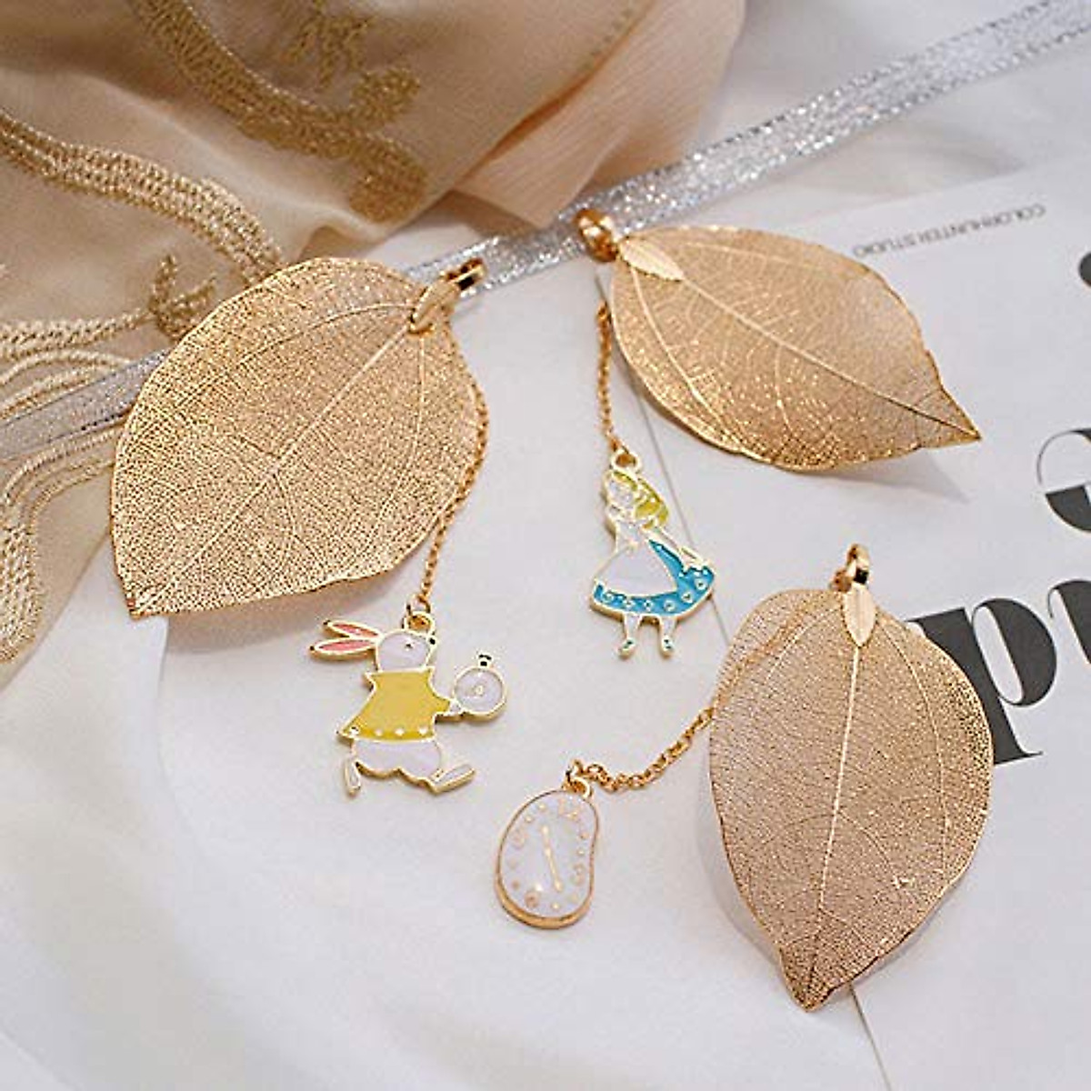 Metal Bookmarks, Buery Handmade Bookmark Cute Leaf Vein Bookmarks with Rabbit Pendant, Golden Bookmark Gift for Kids Adults Bookworms (Rabbit)