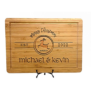 Merry Family Christmas Cutting Board, Personalized Christmas Home and Kitchen Decoration, Custom Engraved Christmas Gift for Family, Parent, Couple, Friend, Mom, Grandma, Sister