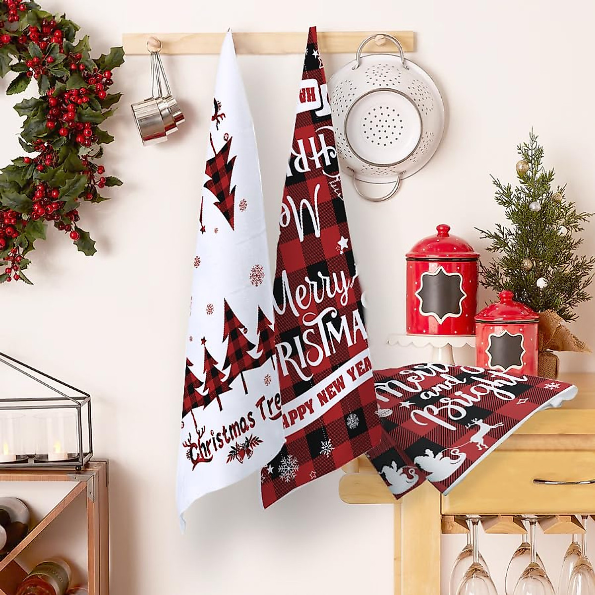 Miryoku Christmas Kitchen Towels Dish Towels Set of 4 Red White Merry Christmas Black Red Plaid Xmas Holiday Decorative Dishcloths Tea Towels for Home Decorations