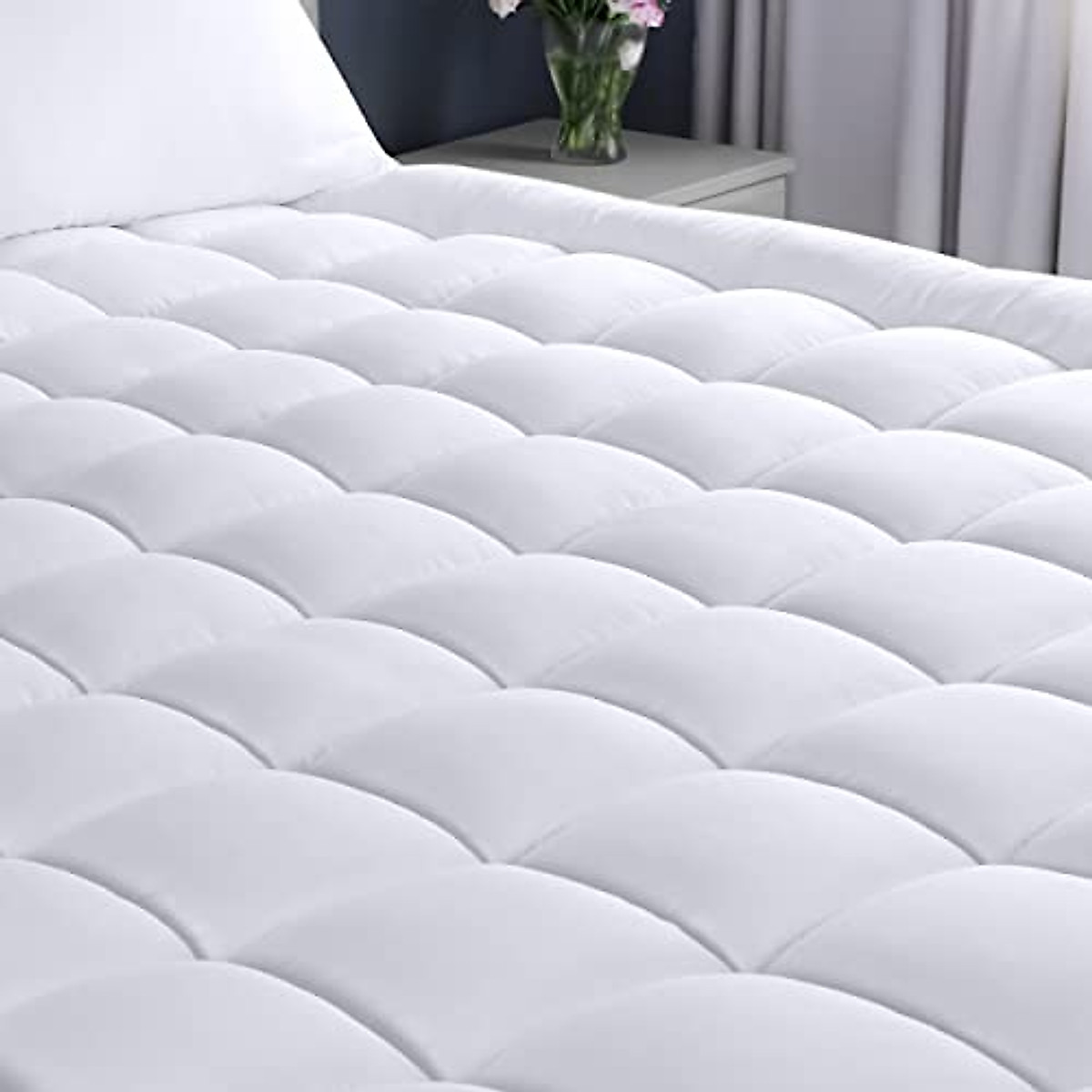 Utopia Bedding Quilted Fitted Premium Mattress Pad Full Size - Pillow Top Mattress Topper - Elastic Fitted Fluffy Mattress Protector - Mattress Cover Stretches up to 16 Inches Deep -Machine Washable