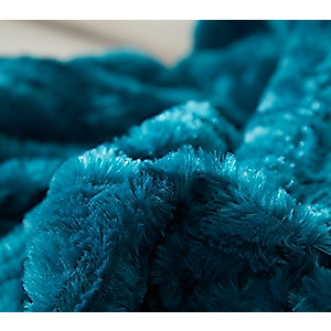 DaDa Bedding Lavish Emerald Teal Green Blue Faux Fur Fuzzy Throw Blanket - Mermaid Scales Design White Sherpa Backside - Soft Warm Plush Bright Vibrant Jewel Tones Embossed for Bed/Couch - 50" x 60"