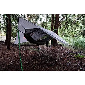 Grand Trunk Skeeter Beeter XT Hammock - Portable Hammock with Bug Net, Carabiners and Hanging Kit - Perfect for Outdoor Adventures, Backpacking, and Camping Trips (Olive & Khaki)