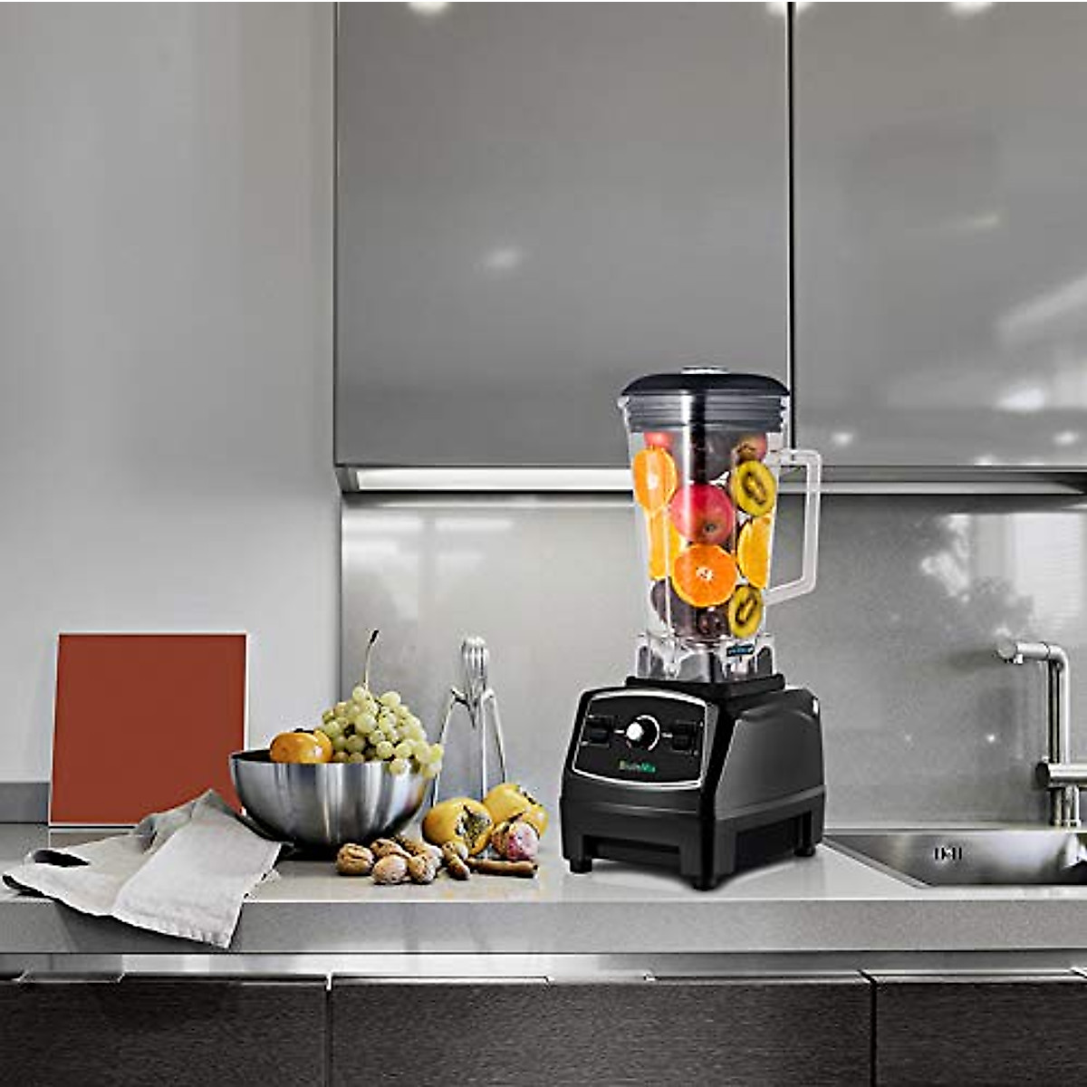 Countertop Blender Professional Commercial Mixer Blender 70oz with 2200 Watt Base，Total Crushing Technology for Smoothies, Ice and Frozen Fruit (Black)