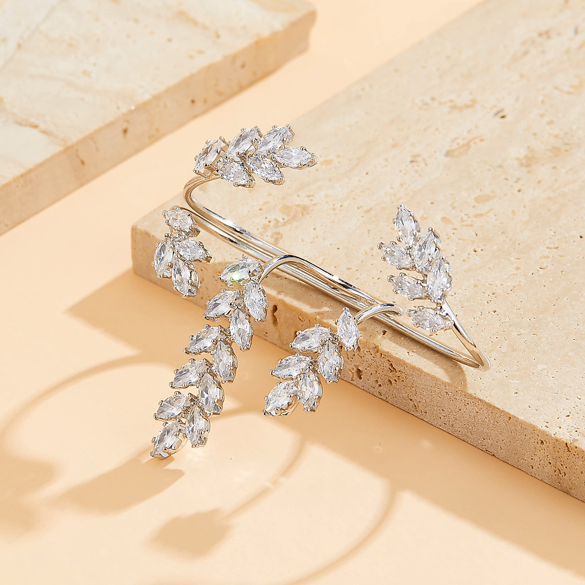 Aprilery Silver Statement Palm Ring, Fashion Plated CZ Cubic Zirconia Crystal Cocktail Rings Leaf Shape Full Fingers Adjustable Size Bracelet Jewelry Rings Gifts for Women