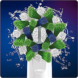 Oral-B CrossAction Toothbrush Head with CleanMaximiser Technology, Pack of 4 Counts