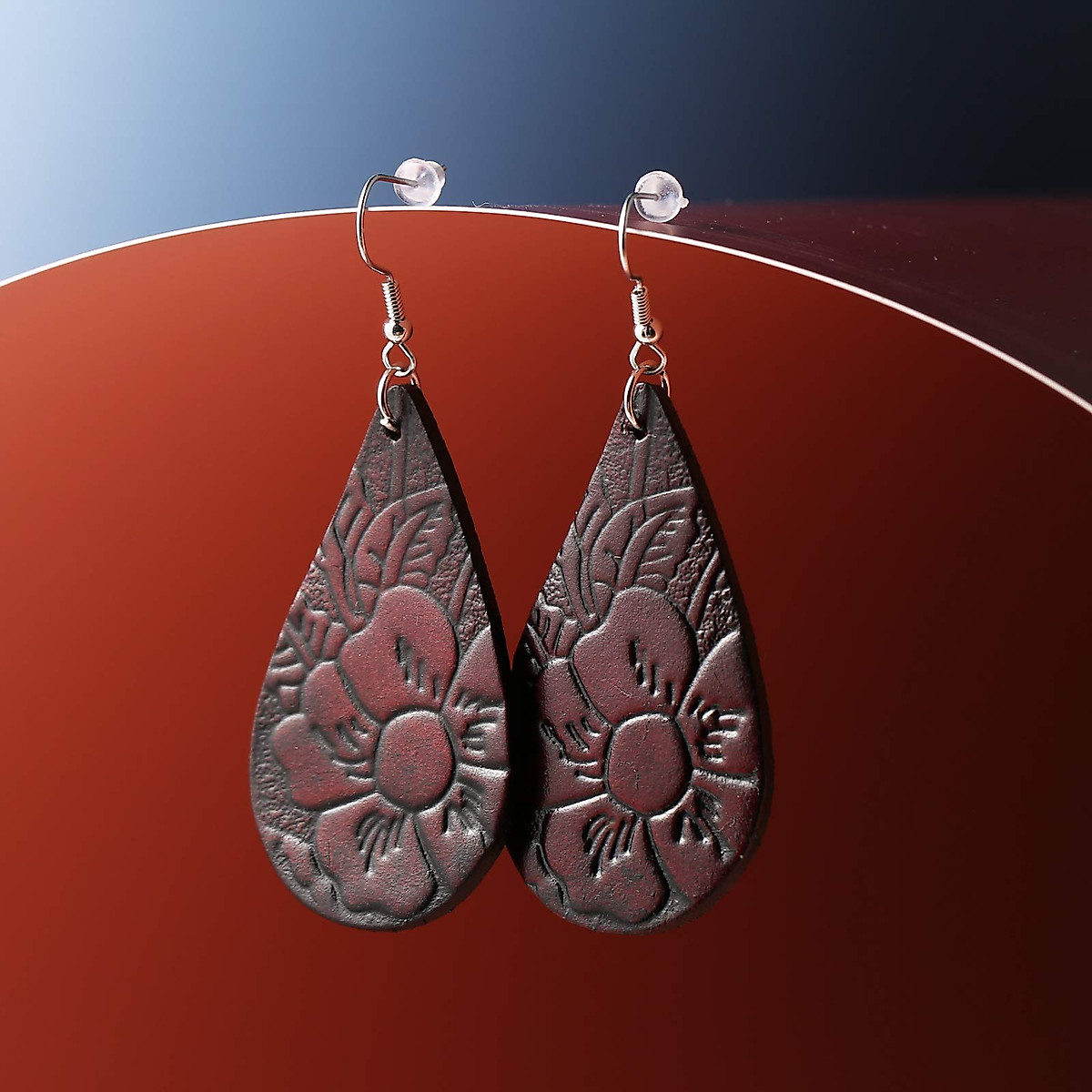 Women's leather leaf earrings fashion pendant spring, summer and autumn ladies earrings (Brown)