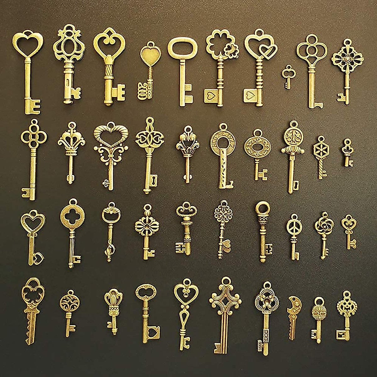 CHuangQi 40PCS Antique Bronze Vintage Skeleton Keys Charm Set, Steampunk Key DIY Handmade Accessories, Jewelry Making Supplies Wedding Favors