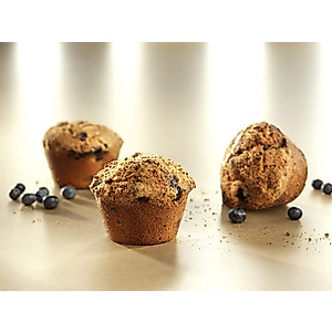 USA Pan Bakeware Nonstick Cupcake and Muffin Pan with LId, 12 Cup, WHITE