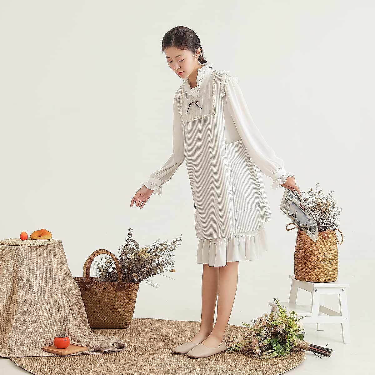 Cotton Linen Apron Wheat White Color Lace & Bow Decoration Aprons Japanese Style Girl Style Side Button Kitchen Cooking Clothes