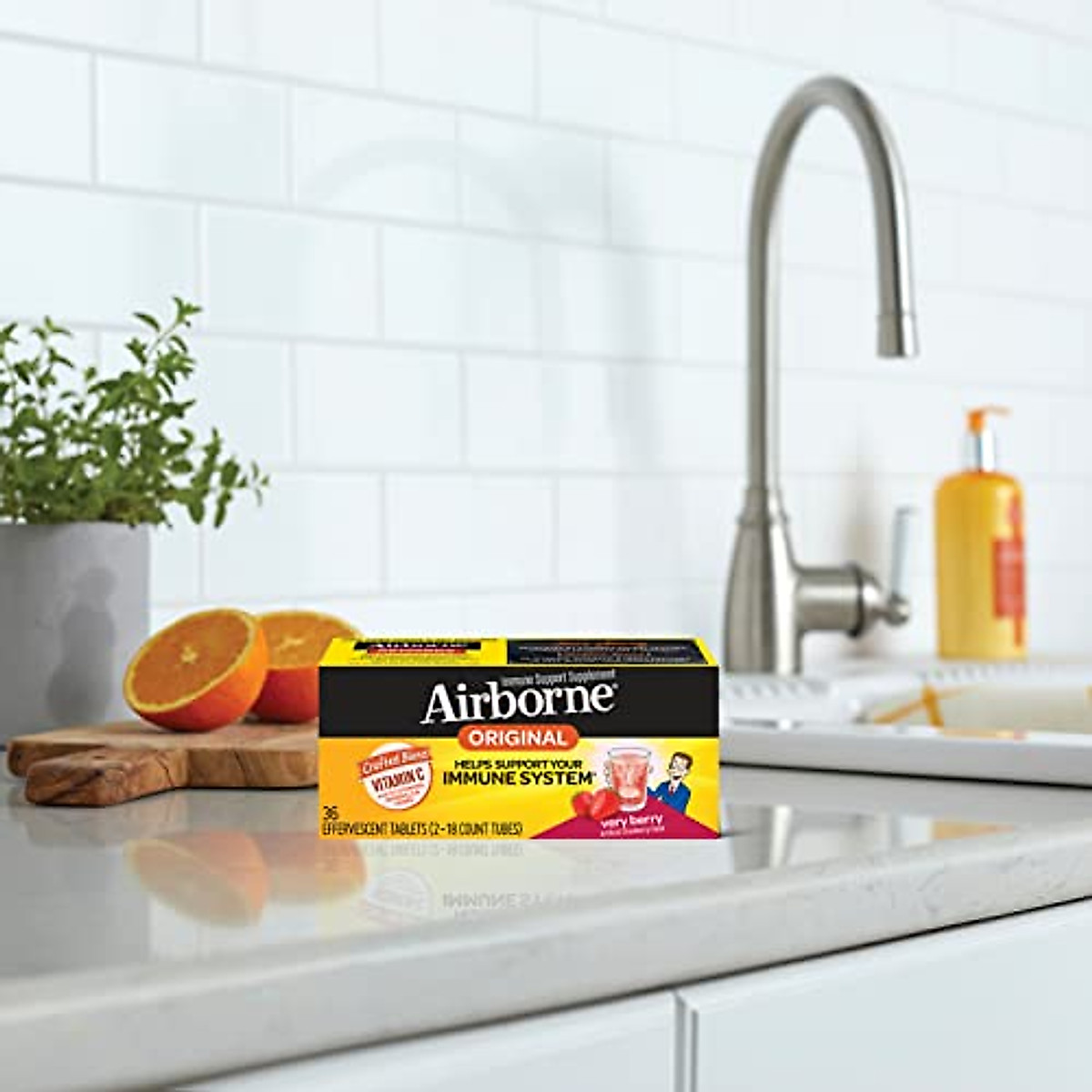 Airborne 1000mg Vitamin C with Zinc Effervescent Tablets, Immune Support Supplement with Powerful Antioxidants Vitamins A C & E - 36 Fizzy Drink Tablets, Very Berry Flavor