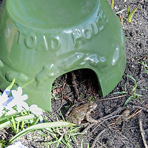 Four Pack of Esschert Design Green Toad Houses