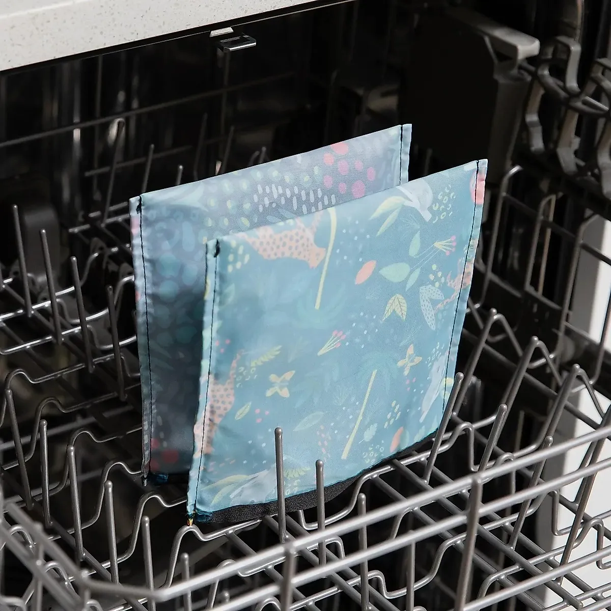 Bumkins Reusable Sandwich and Snack Bags, for Kids School Lunch and for Adults Portion, Washable Fabric, Waterproof Cloth Zip Bag, Travel Pouch, Food-Safe Storage, Large 2-pk Jungle