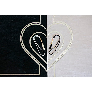 ihvan online, Muslim Prayer Rug for Couples, Praying Mat Set for Women & Men, Heart Patterned, Soft, Prayer Beads, Islamic Gifts for Ramadan Eid Valentines Day, Two Pieces, White-Black