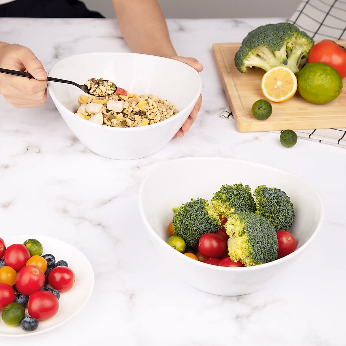 GlowSol 42 OZ Soup Bowls Set of 4, White Ceramic Bowls for Soup Salad Fruits Pasta Popcorn, Porcelain Cereal Bowls Salad Bowl Microwave, Dishwasher and Oven Safe