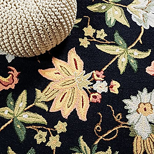 SAFAVIEH Chelsea Collection 1'8" x 2'6" Black HK311A Hand-Hooked French Country Wool Accent Rug