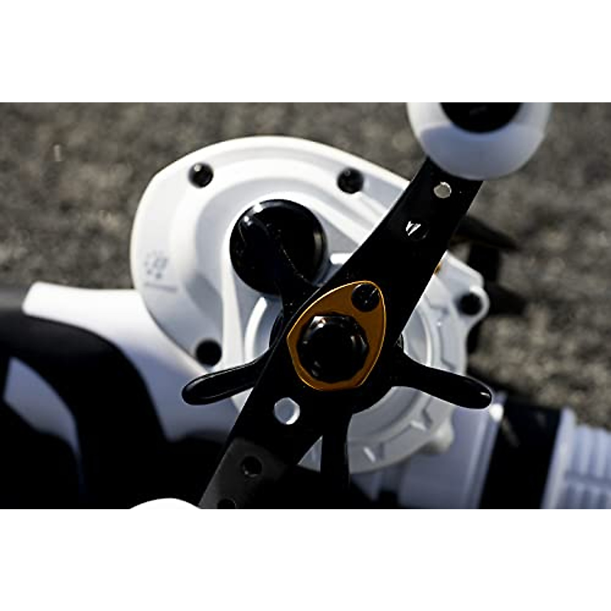 Abu Garcia Max Pro Low Profile Baitcast Reel and Fishing Rod Combo, 7' - Medium Heavy - 1pc