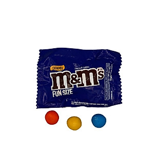 Halloween Assorted Bulk Candy Mix - Snickers, Skittles, Starburst, M&M's, and Caramel M&M's (32 Ounces)