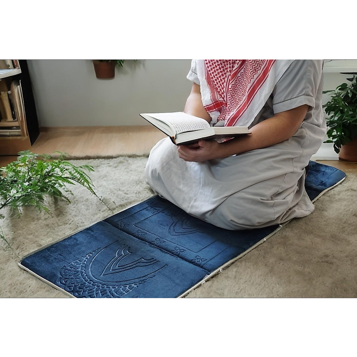 Tawakul Foldable Prayer Mat with Backrest - Thick & Padded Extra Comfort & Tote Bag for Easy Travel - Perfect for Jumah, Ramadan, Hajj, Umrah Gift for Family & Friends (Navy Blue)