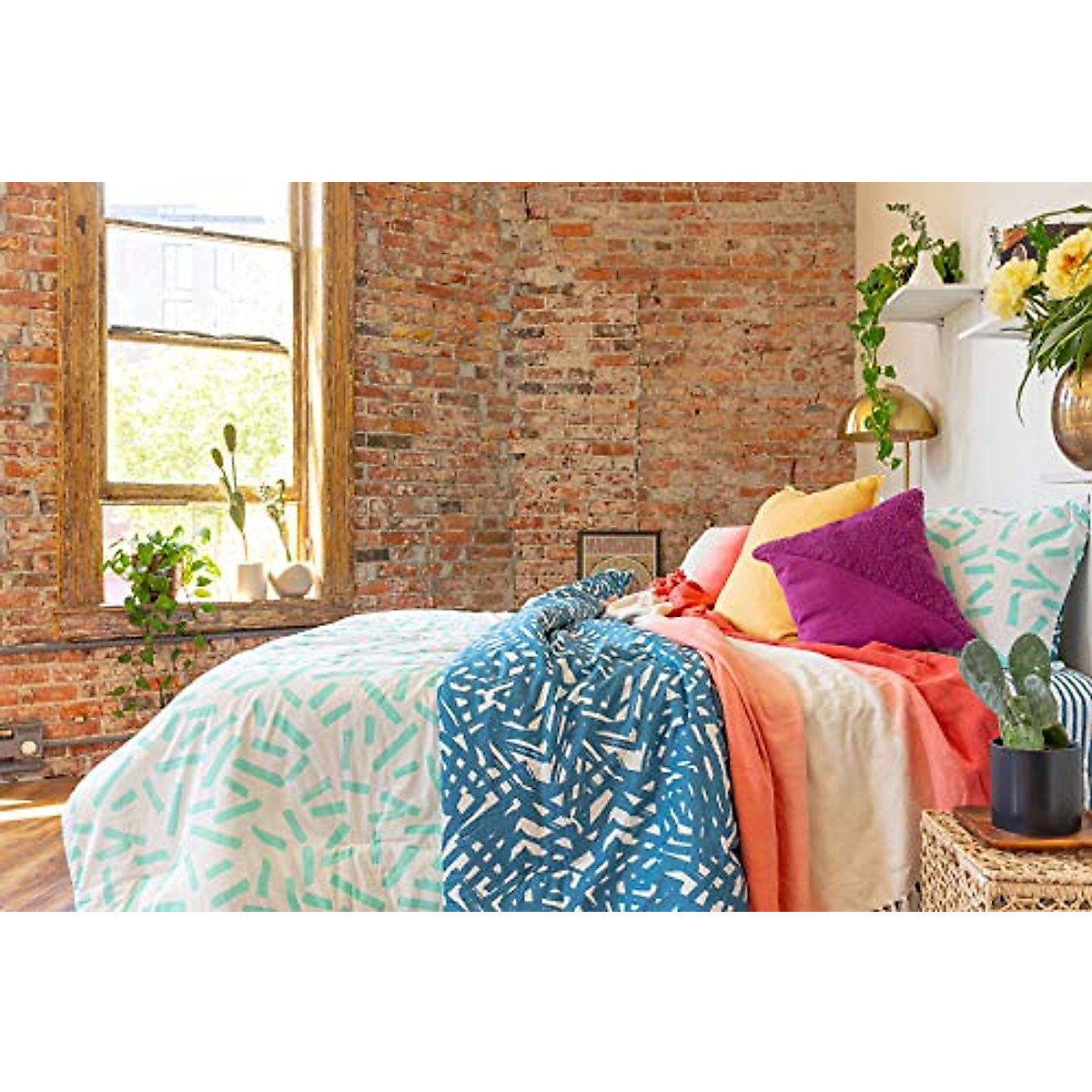 Refinery29 | Lane Bedding Collection | Modern Reversible Luxury Ultra Soft Cotton Comforter, All Season Premium 4 Piece Set, Design for Home Hotel Decor (King, Blue)