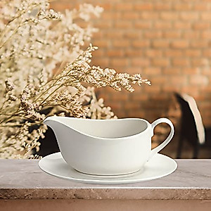 Gravy Boat, 17 Oz Gravy Boat with Saucer Gravy Bowl for Gravy Salad Spout Milk 1 PC