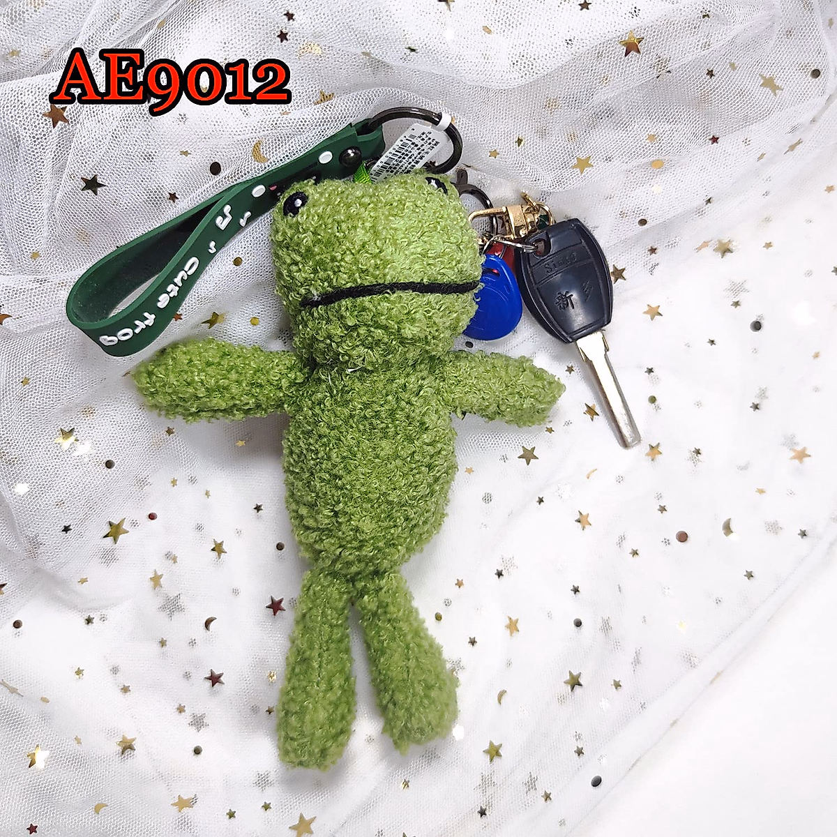 ScleraGo Plush Frog Keychain Women Men Car Key Ring Soft Toy Doll Accessory Backpack Bag Decoration Gift for Teens 9012