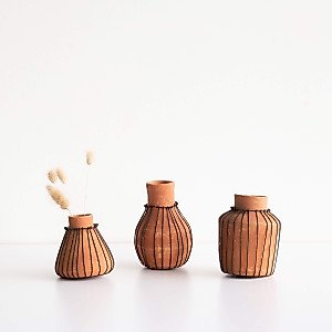 Foreside Home & Garden Set of 3 Natural Terracotta and Wire Decorative Bud Vases, Tan, Black