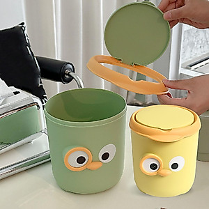 WOOXGEHM Plastic Mini Trash Can with Lid, Cute Cartoon Design, Small Desktop Trash Can for Home/Office/Kitchen/Dresser Desktop/Bedroom/Bathroom(Yellow)