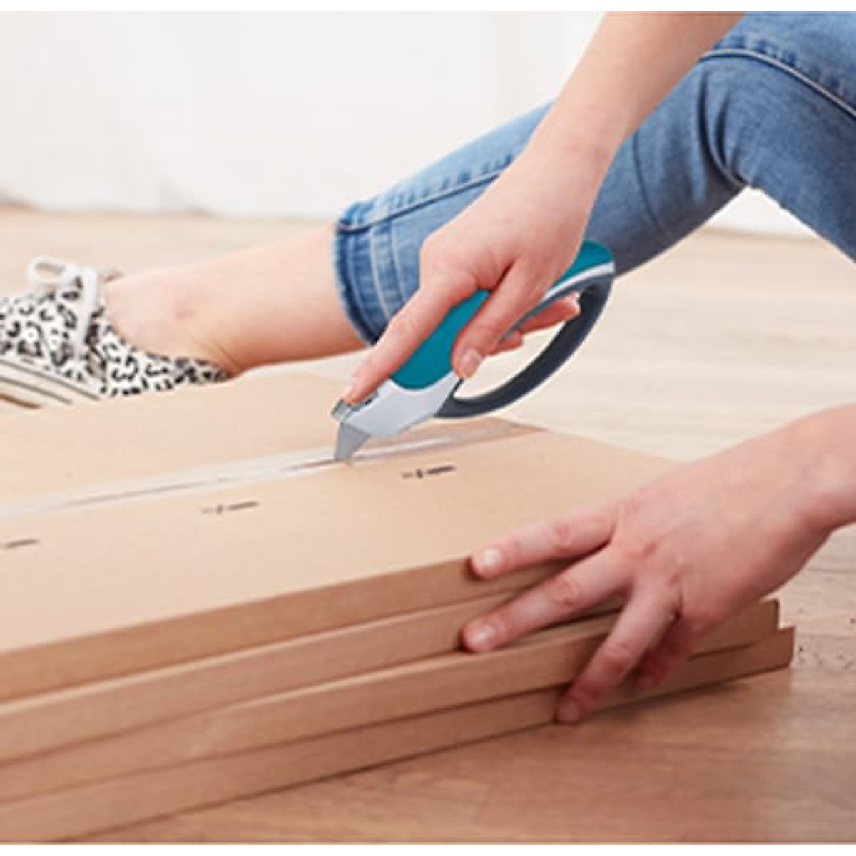 Utility Knife Blades Ten Pack - Box Cutter Blades Refills - 10 Heavy Duty SK5 High Carbon Steel Utility Razor Blade Replacement in Convenient Storage Box - Standard Size - Fits Most Cutters & Knives