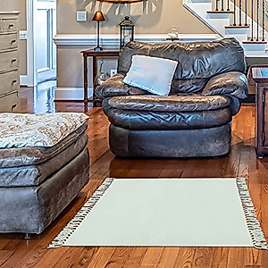 Casavani Indian Handmade Cotton Dhurrie Solid White & Beige Area Rug Boho Kilim Flat Weave Rug Indoor Hall Room Decor Carpet Throw Rugs for Bedroom Living Room Bathroom Balcony 5x5 Feet Square