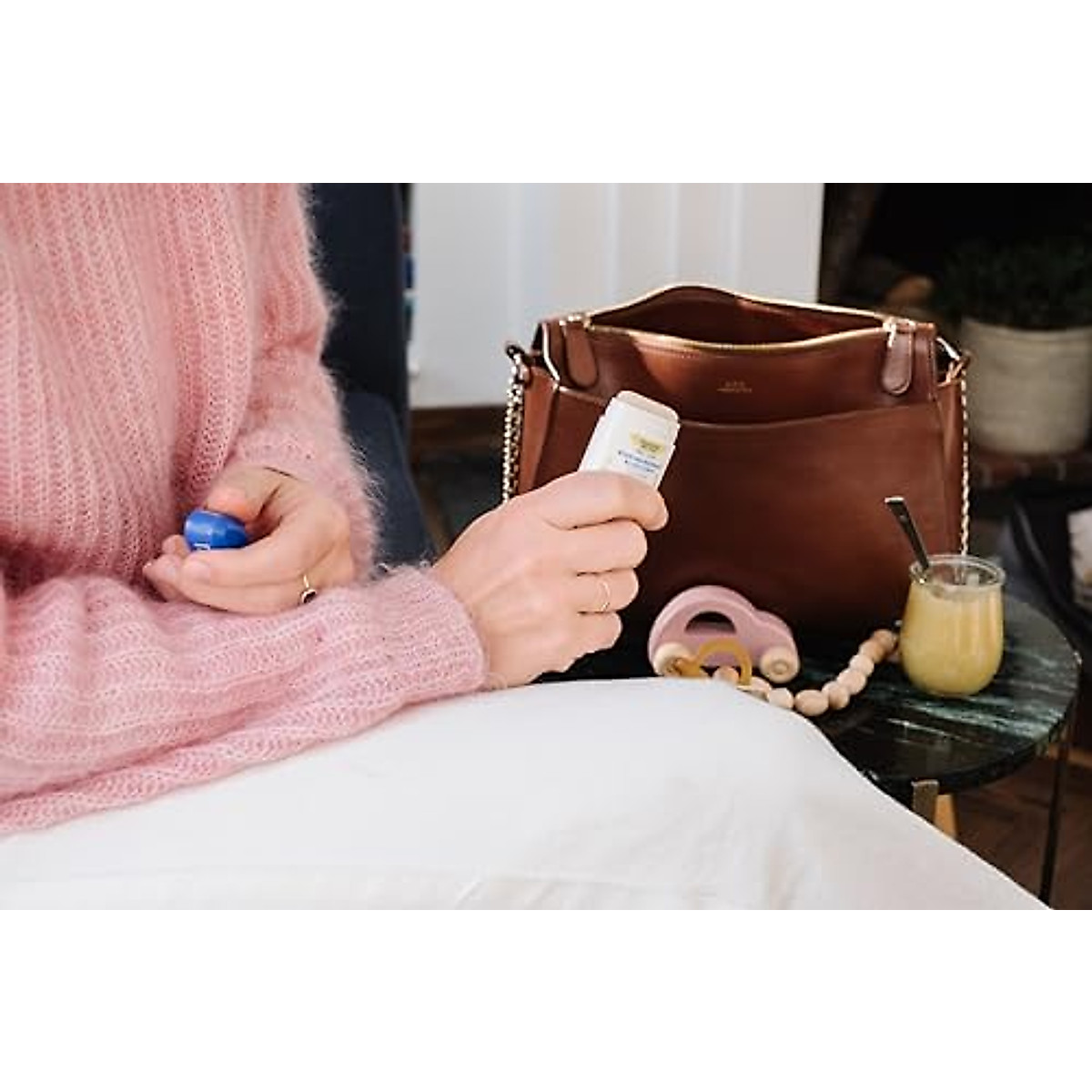 Mustela Baby Nourishing Stick - Lip & Face Moisturizer for Dry Skin - with Natural Avocado, Cold Cream & Beeswax - 0.32 oz. (Pack of 1)