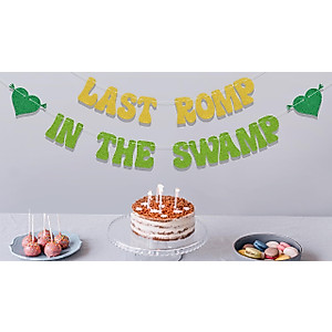 Last Romp in The Swamp Banner,Swamp Theme Party Decor,Bachelorette Party Decorations,Funny Swamp Bridal Shower Party Decor Supplies Gold & Green