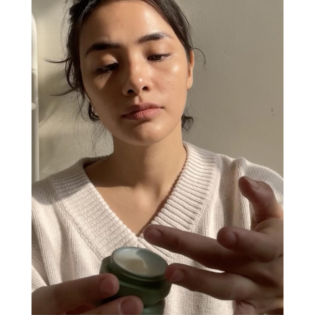 Cadence Travel Containers - Basic Skincare Set - Magnetic Travel Capsules - For Facial Cleanser, Moisturizer, Sunscreen - 3 Small Capsules (0.56oz) with Cleanser, Moisturizer & Sun-Icon Labels - Sand