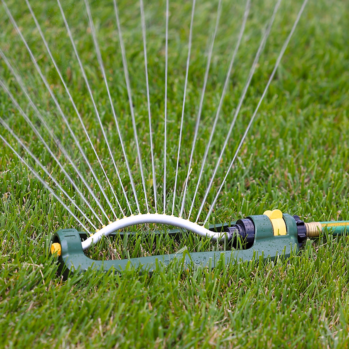 Melnor 65046-AMZ TurboTek 3200 SF Turbo Oscillating Sprinkler with QuickConnect Product Adapter