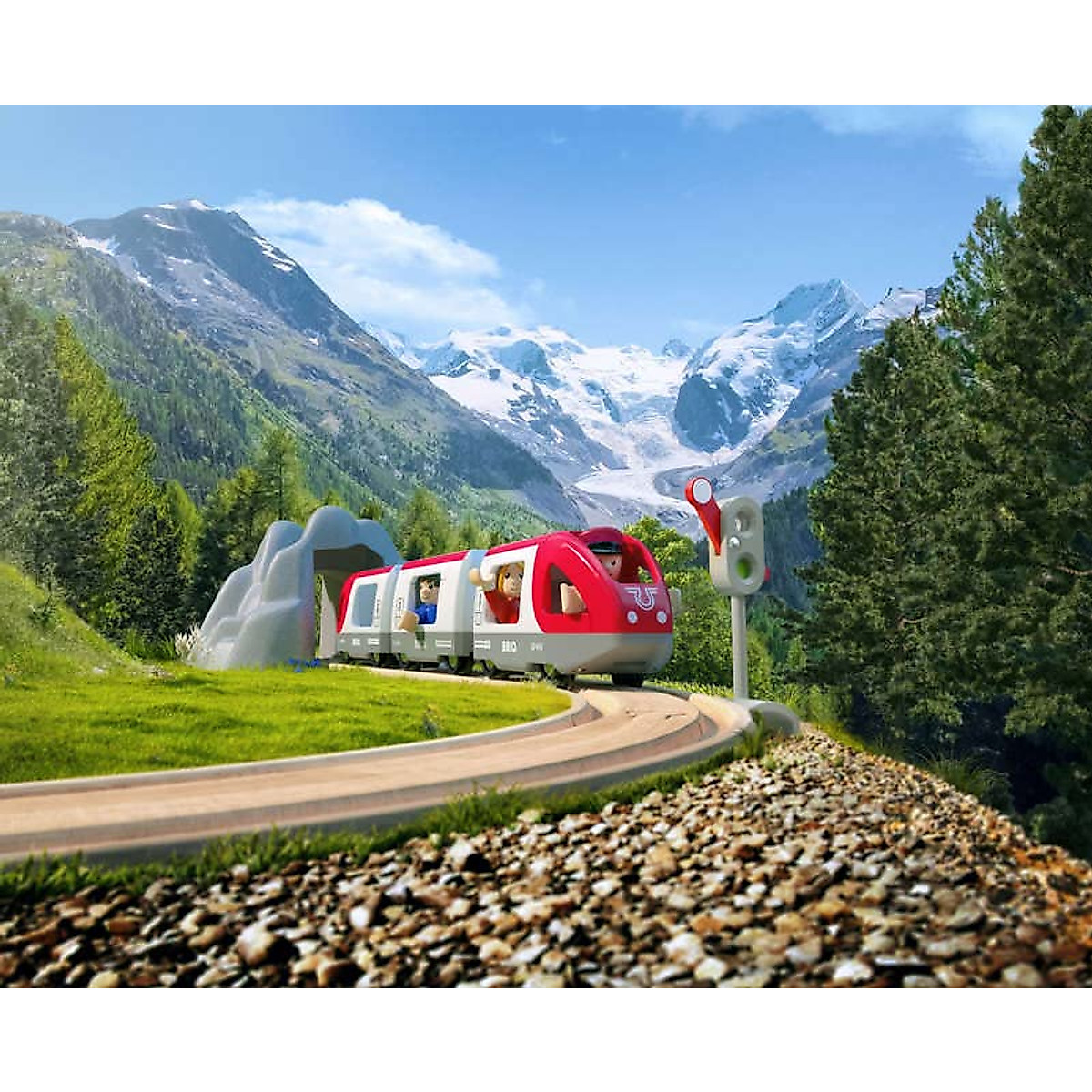 BRIO World - 33773 Railway Starter Set | 26 Piece Toy Train with Accessories and Wooden Tracks for Kids Age 3 and Up - Green