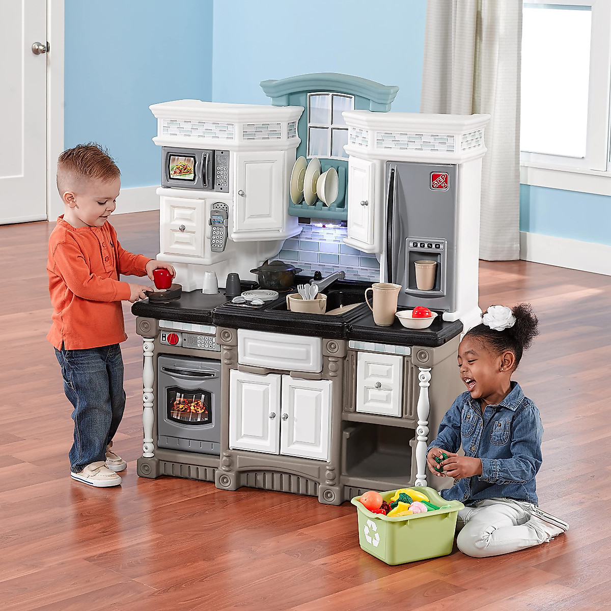 Step2 Lifestyle Dream Kitchen Set for Kids, Indoor/Outside Pretend Play Kitchen, Toddlers 2+ Years Old, Lights and Sounds, 37 Piece Kitchen Toy Set, Easy Assembly
