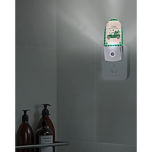 St. Patrick's Day Night Light, LED Plug in Night Light, Black and Green Checkered Board Truck Lucky Clover on Wood Night Lights with Dusk to Dawn Sensor Kids/Adults Nightlight for Bedroom Bathroom