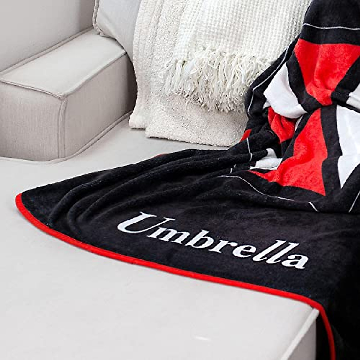 Resident Evil Umbrella Plush Throw Blanket | Super Soft Fleece Blanket, Cozy Sherpa Cover For Sofa And Bed, Home Decor Room Essentials | Zombie Horror Biohazard Video Game Gifts | 45 x 60 Inches