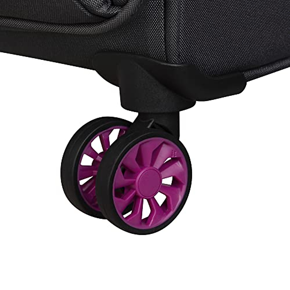 it luggage Duo-Tone 3 Piece Softside 8 Wheel Spinner Set, Fuschia Red/Magnet, (Set of 3)