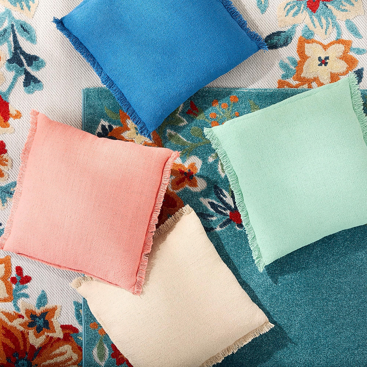 TOWN & COUNTRY EVERYDAY Rio Indoor/Outdoor Decorative Pillow, 20"x20", Beige