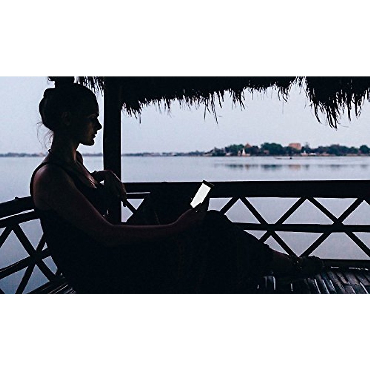 Kindle Paperwhite E-reader (Previous generation – 2015 release) - Black, 6" High-Resolution Display (300 ppi) with Built-in Light, Wi-Fi, Ad-Supported
