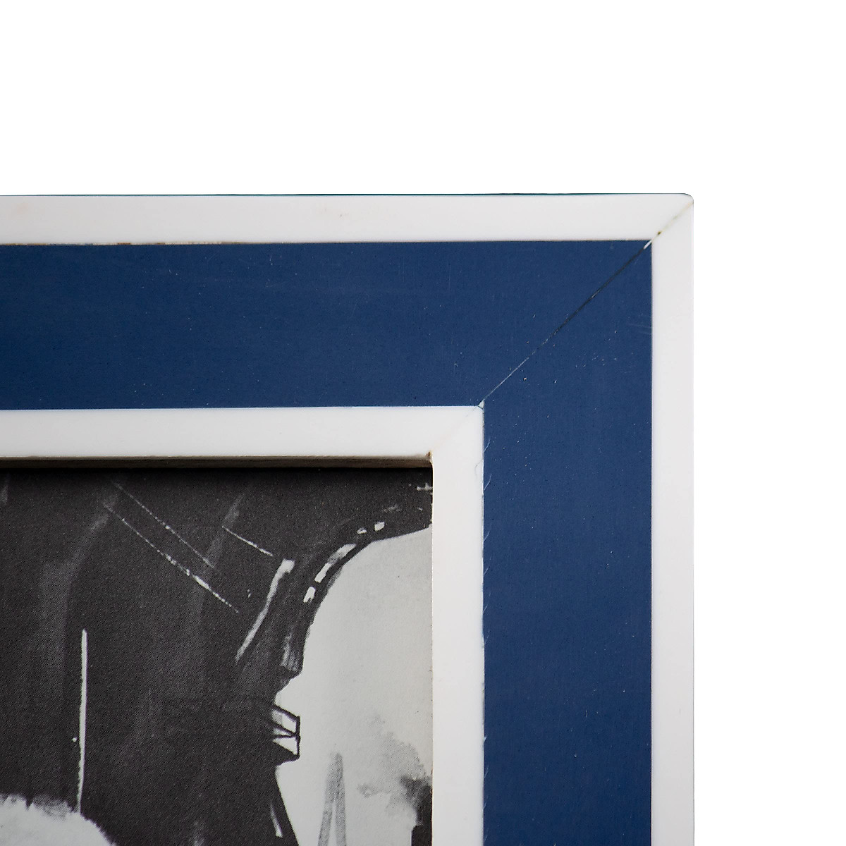 Foreside Home & Garden Blue and White Resin 4x6 Inch Wood Decorative Picture Frame FFRD09977