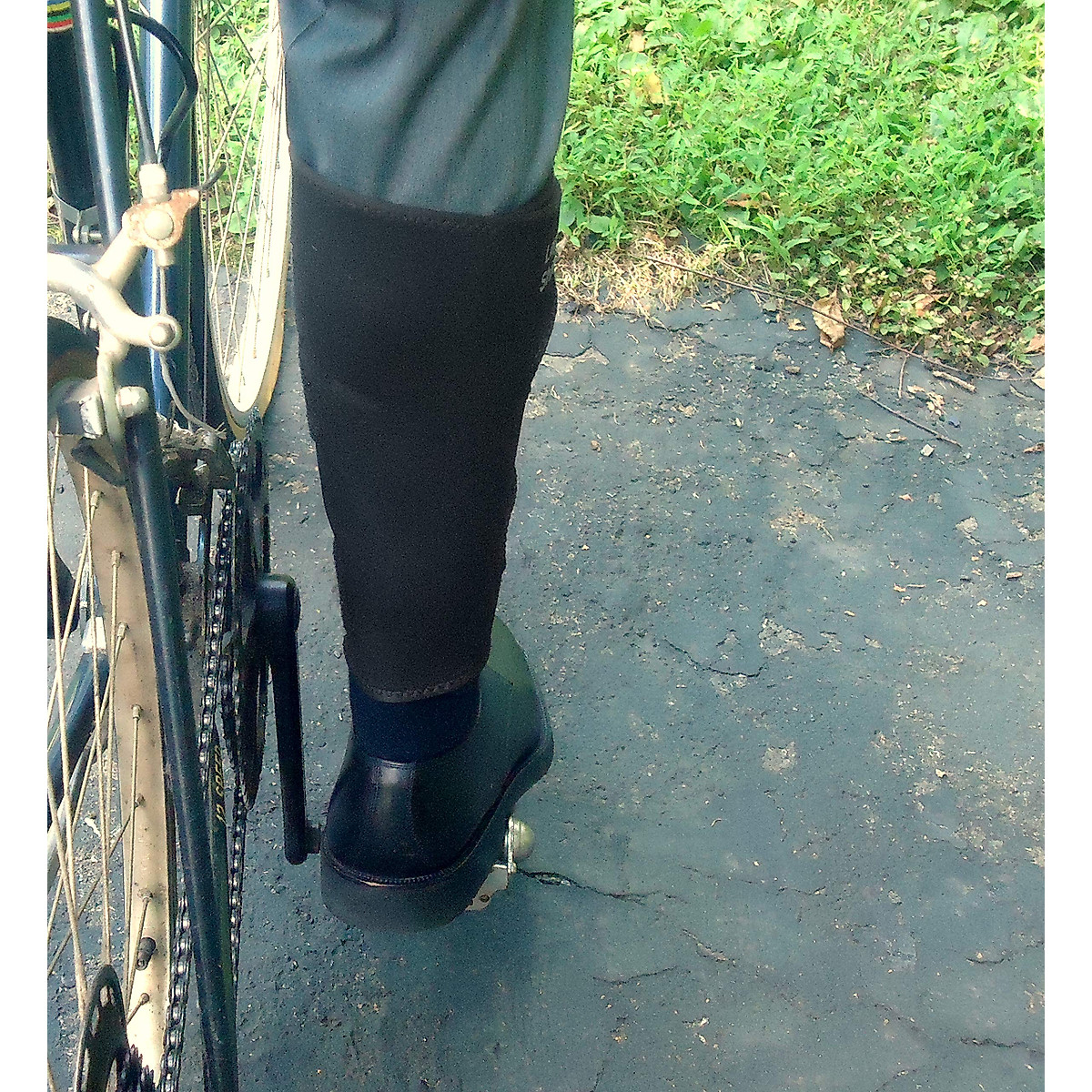 Leg Shield Bike Pant Protector - Completely Protects Cyclist's Pants from Grease and Chain Unlike Existing Straps and Clips - Comfortable, Snug Fit, Easy On/Off (1 Unit)