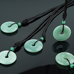 ASGIFT Green Aventurine Crystal Necklace Jade Circle Donut Protection Pendant with Adjustable Rope Healing Stone 30mm Round Lucky Coin Necklace Jewelry Gifts for Men Women