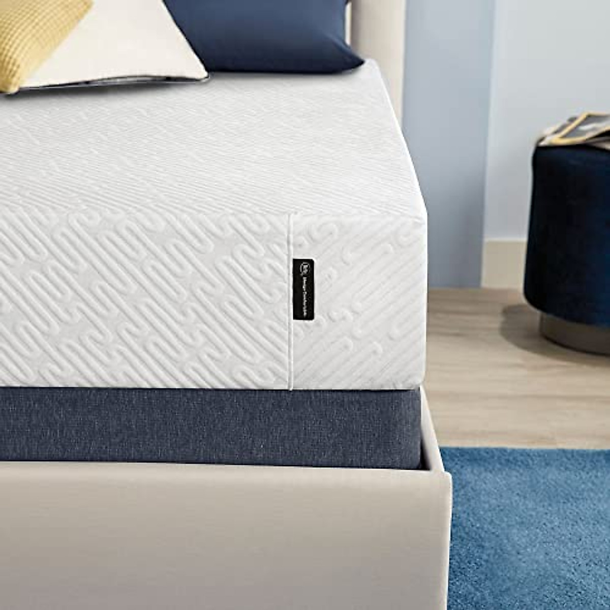 Serta - 9 inch Amazon Exclusive Cooling Gel Memory Foam Mattress, King Size, Medium-Firm, Supportive, CertiPur-US Certified, 100-Night Trial - Pure Slumber,White