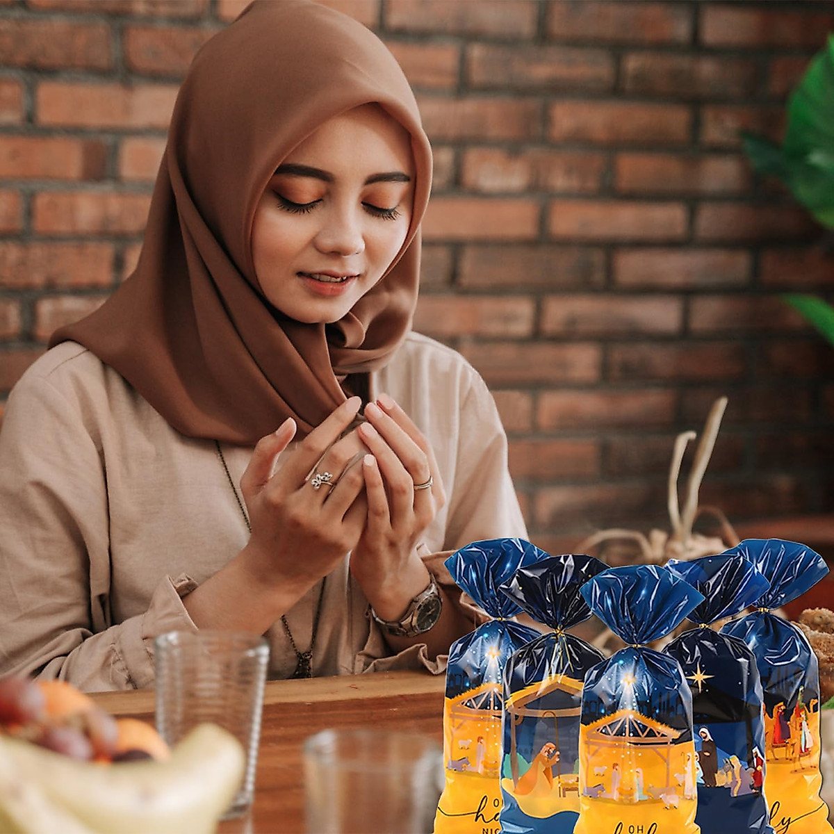 sorkwo 100 Pcs Eid Mubarak Goodie Bags Cellophane Treat Bags Eid Candy Bags for Gifts, Muslim Castle Moon Star Plastic Cellophane for Eid Party Decorations Party Supplies